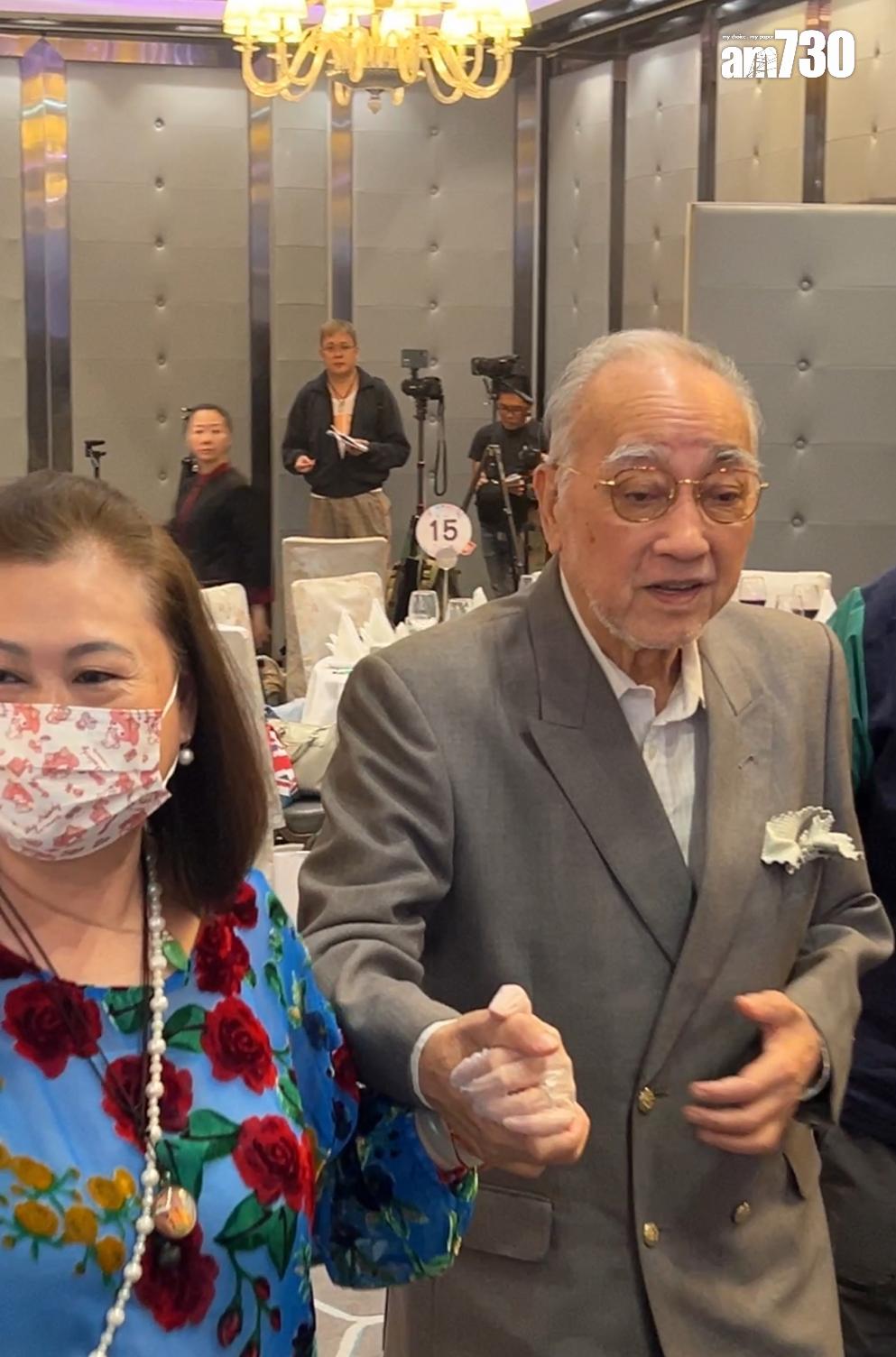 盧海鵬明年1月開騷 精神奕奕出席EYT聚會 | am730